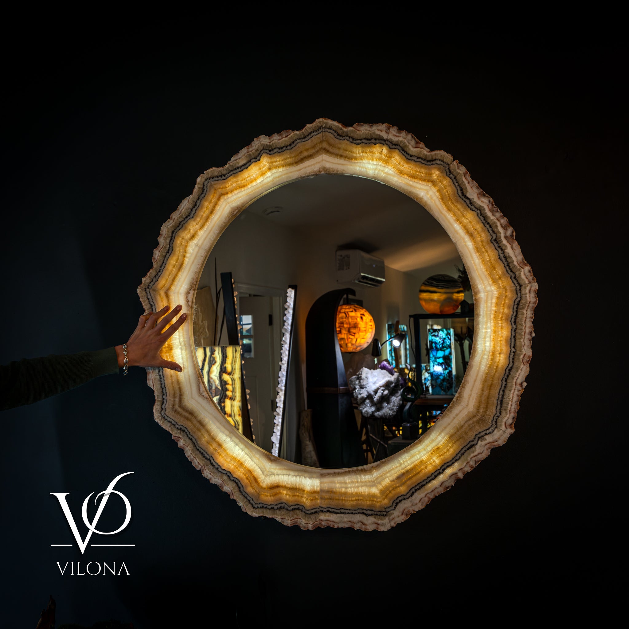 Vilona Onyx - Aqua Onyx Crystal Mirror #2 (Circle)