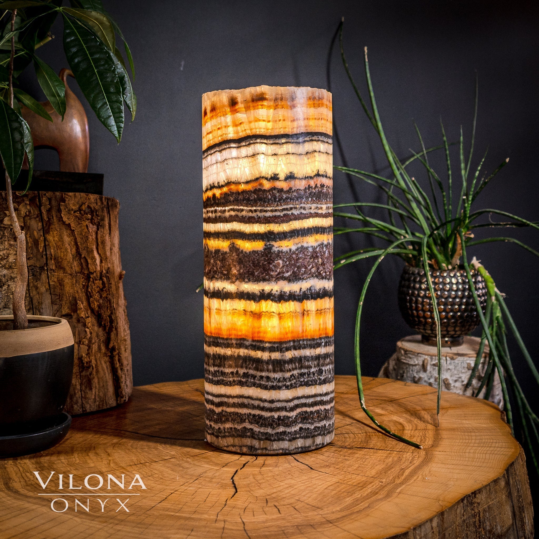 Vilona Onyx - Tangerine Sierra Onyx Lamp (Medium Table Lamp #10)